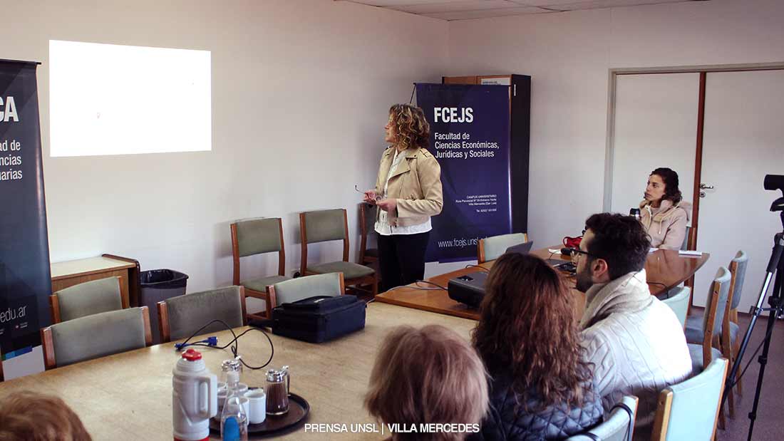 Licenciada Mirta Beatriz Cámara Guillet nueva magister en Sociedad e Instituciones - Facultad de ...